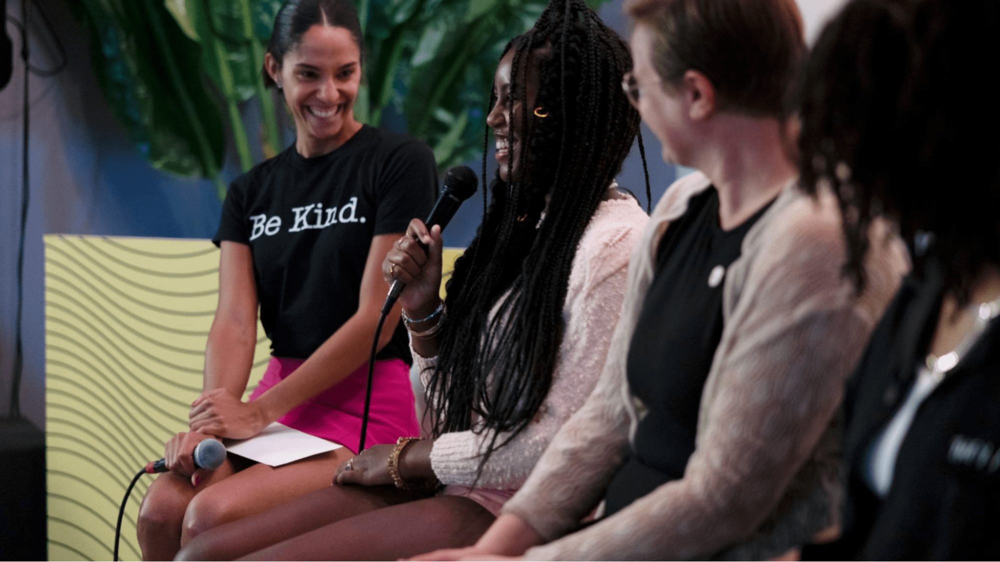 The 32 Best Speaker Gifts for Guest Speakers and Presenters