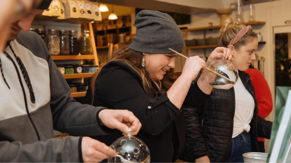13 Networking Event Ideas To Connect And Wow Professionals